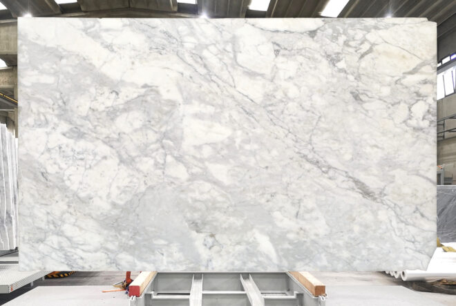 Calacatta Nuvolato - Mega Marble